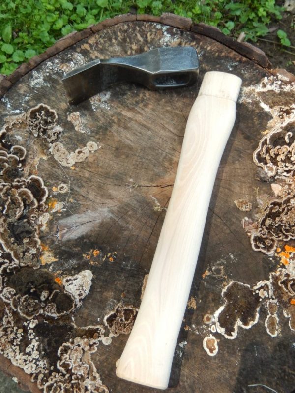 Hanging and Wedging a Wooden Handle – Part 2 | Popular Woodworking