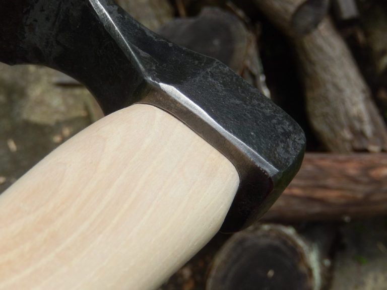 Hanging and Wedging a Wooden Handle – Part 2 | Popular Woodworking