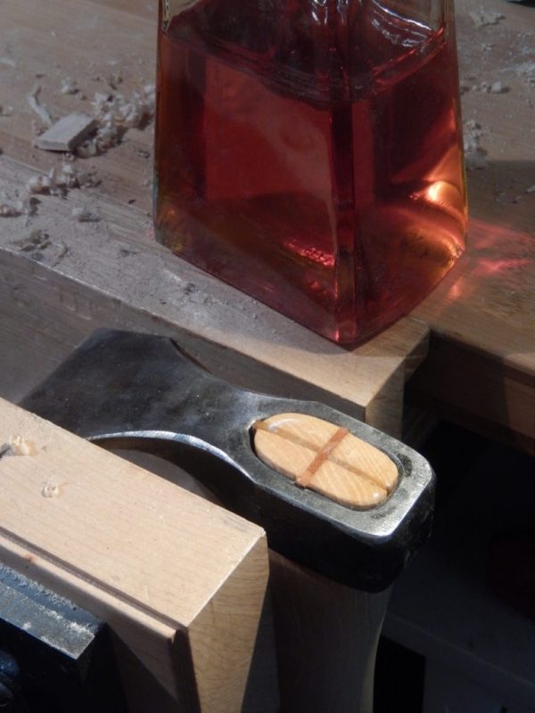 Hanging and Wedging a Wooden Handle – Part 2 | Popular Woodworking