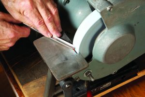 The Detail/Spindle Gouge | Popular Woodworking