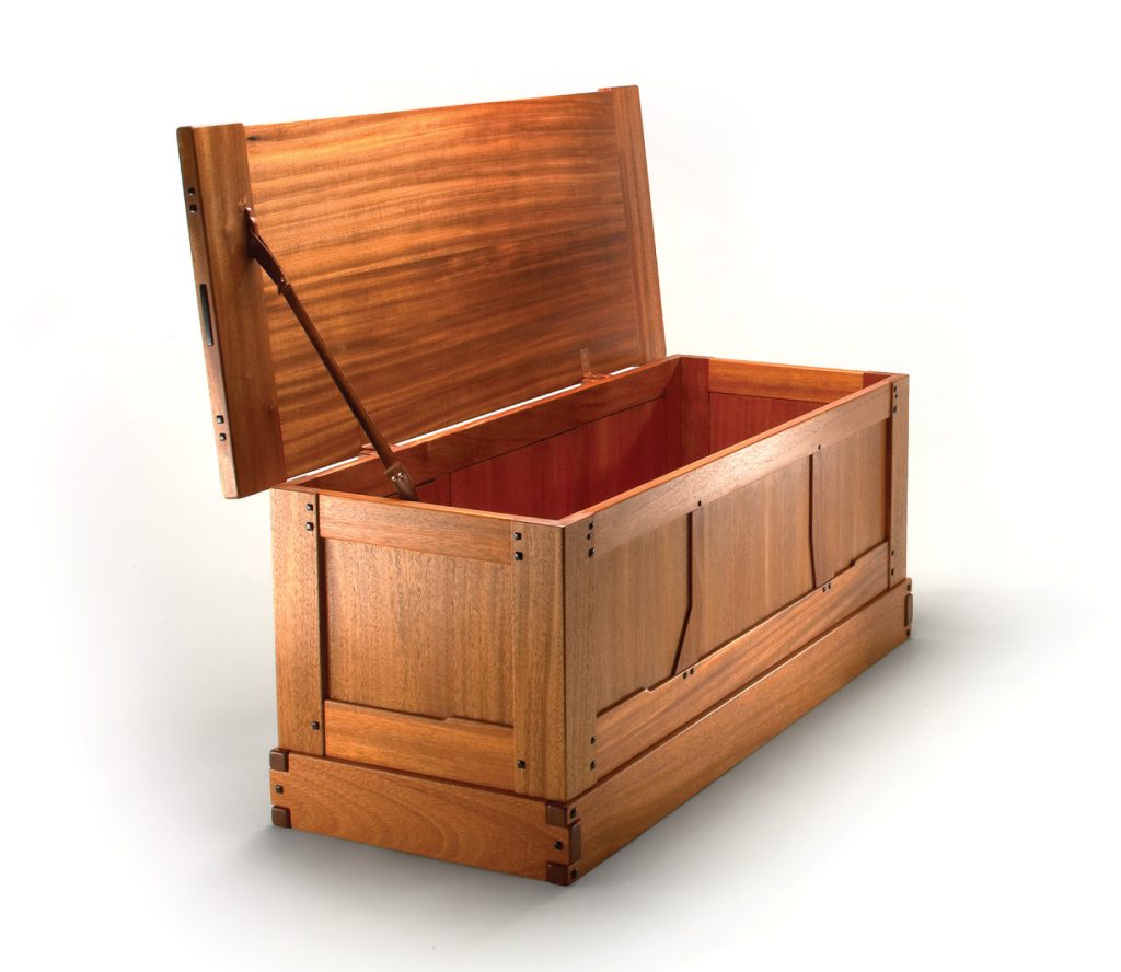 Greene & Greene-inspired Storage Chest | Popular Woodworking
