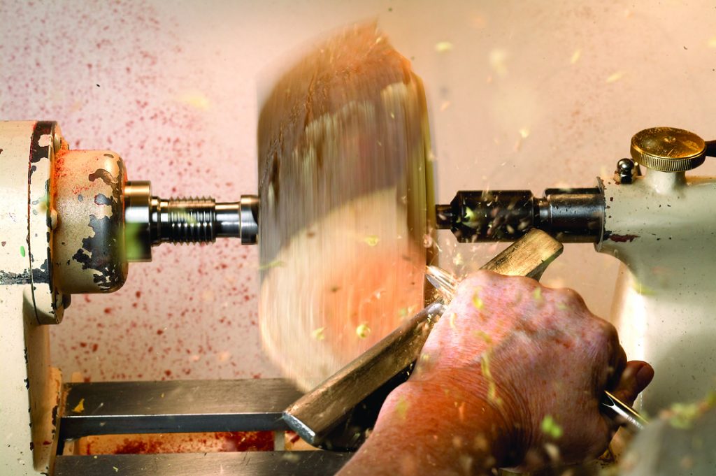 How to Turn a Live Edge Bowl | Popular Woodworking