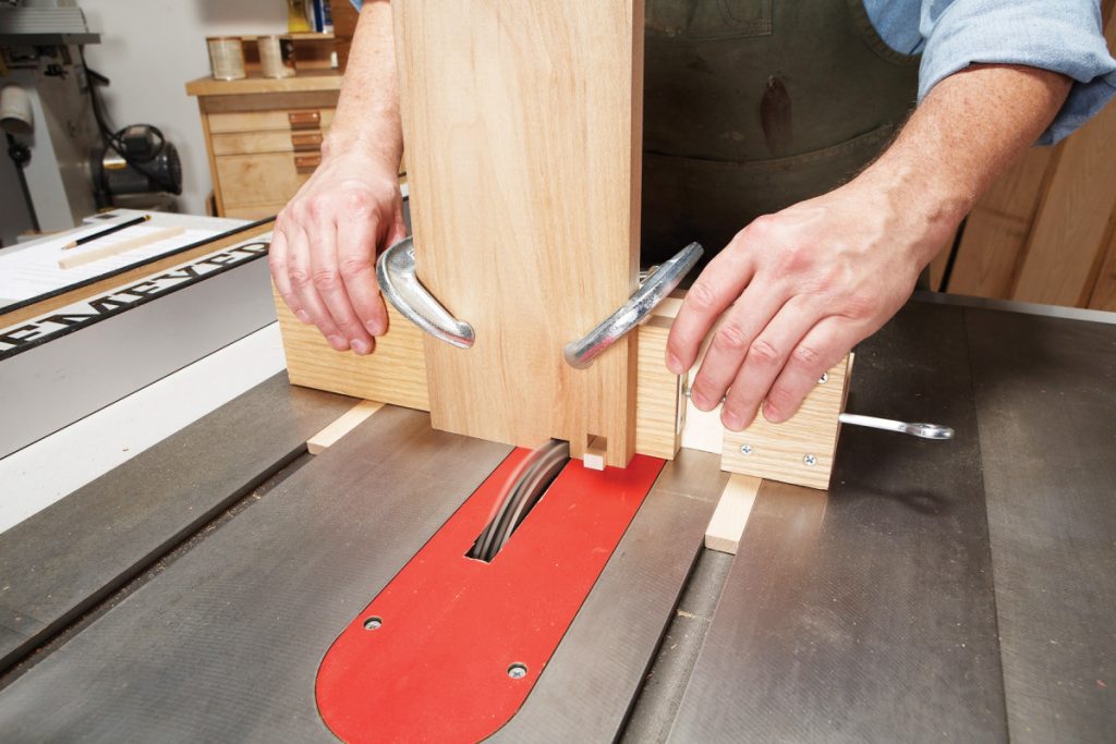 Adjustable Box Joint Jig | Popular Woodworking