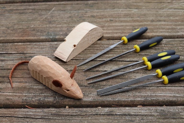 Woodworking with Kids: Carving a Mouse Pt 1 | Popular Woodworking