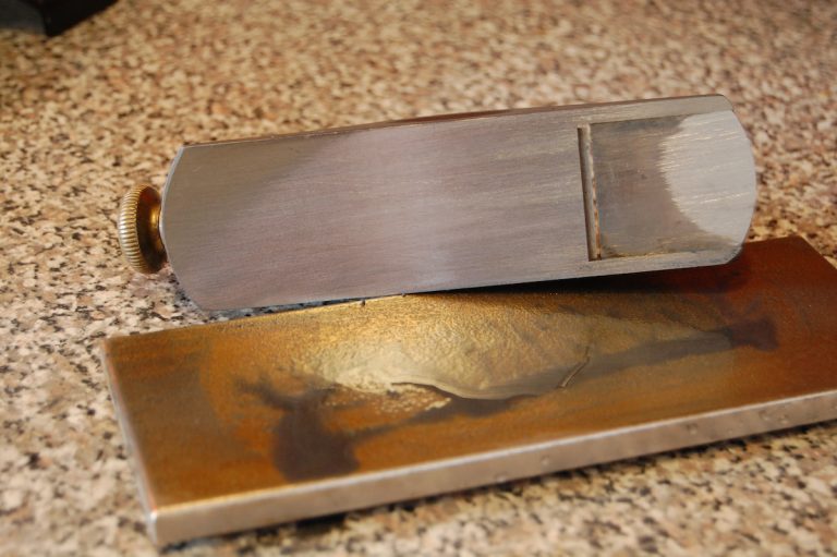 Flattening A Plane Sole, Part 1 | Popular Woodworking