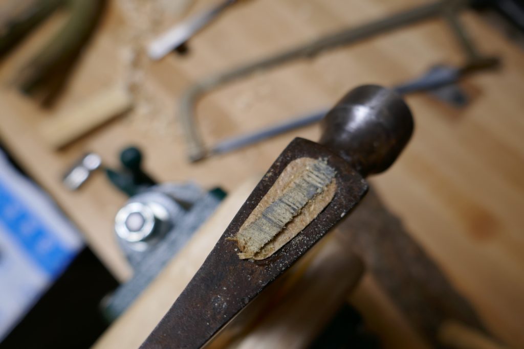 Hanging a Hatchet Handle | Popular Woodworking