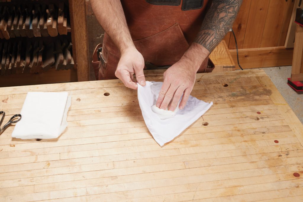 Shellac: A Challenging Finish | Popular Woodworking