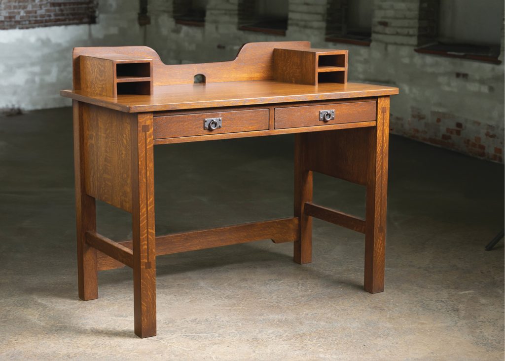 Bank Manager’s Desk | Popular Woodworking