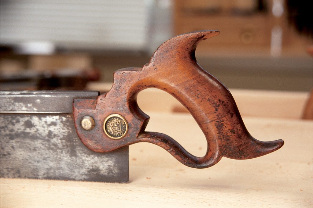 Japanese Saws vs Western Saws | Popular Woodworking