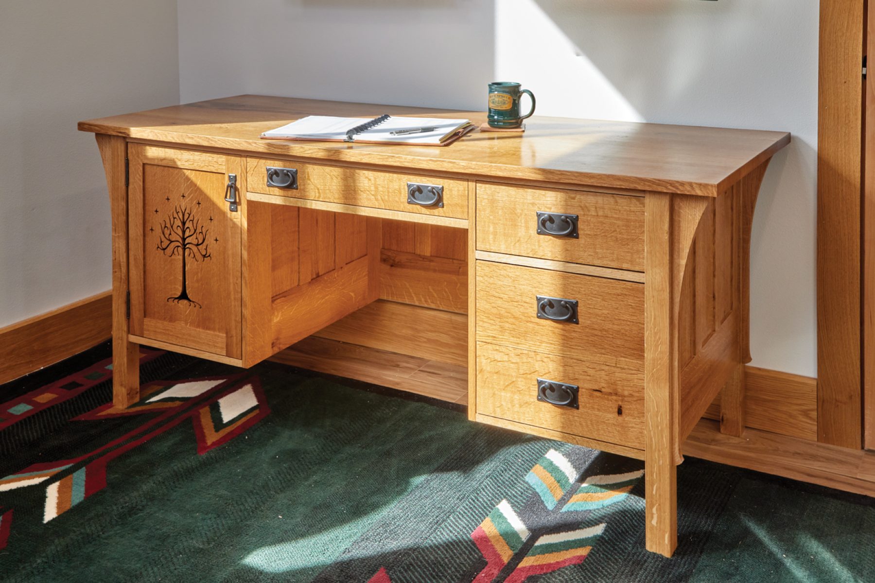 Craftsman Desk | Popular Woodworking