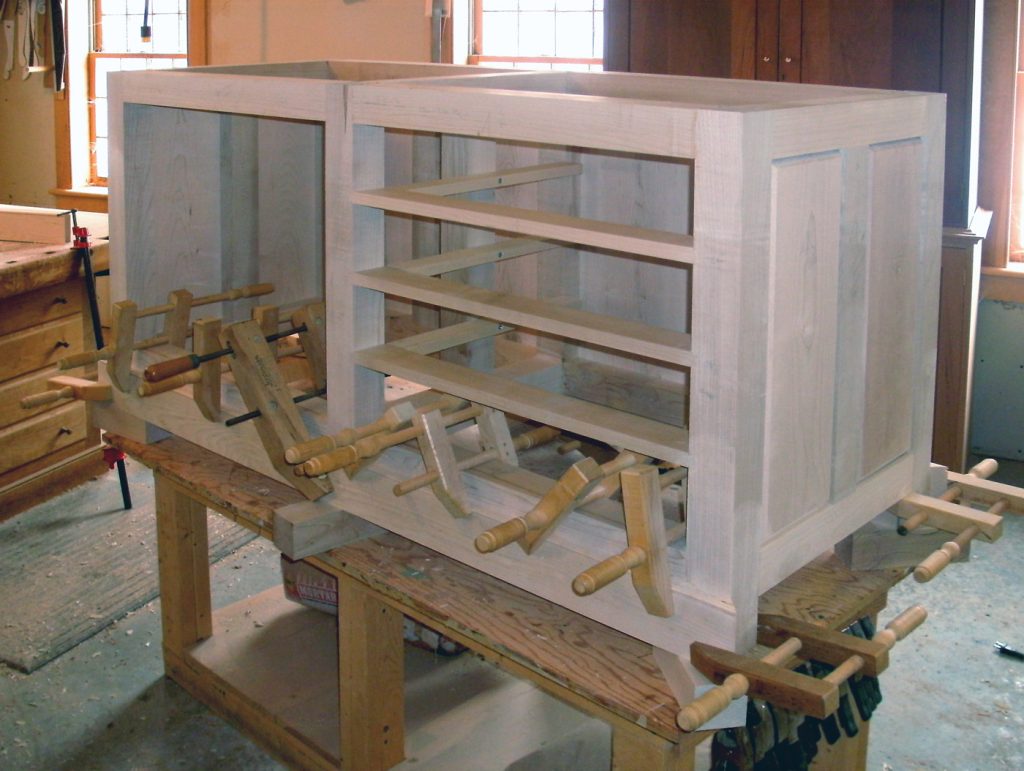 Shaker Workbench | Popular Woodworking