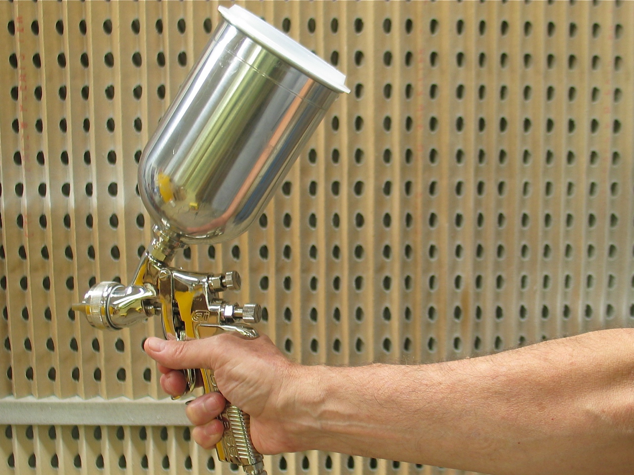 Caution When Buying a Spray Gun | Popular Woodworking
