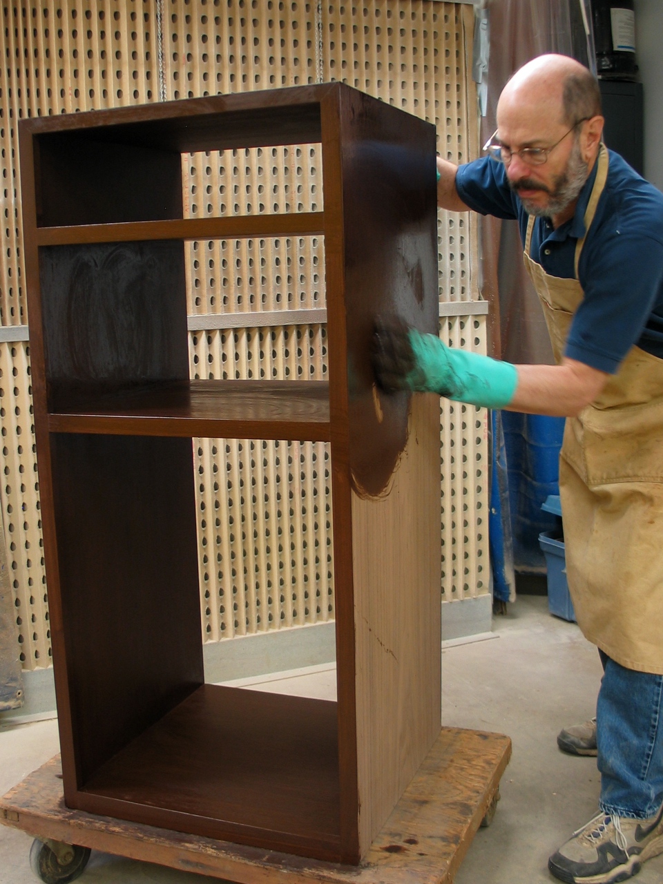 Wipe, Brush or Spray: Pros and Cons of Finishing Tools | Popular ...